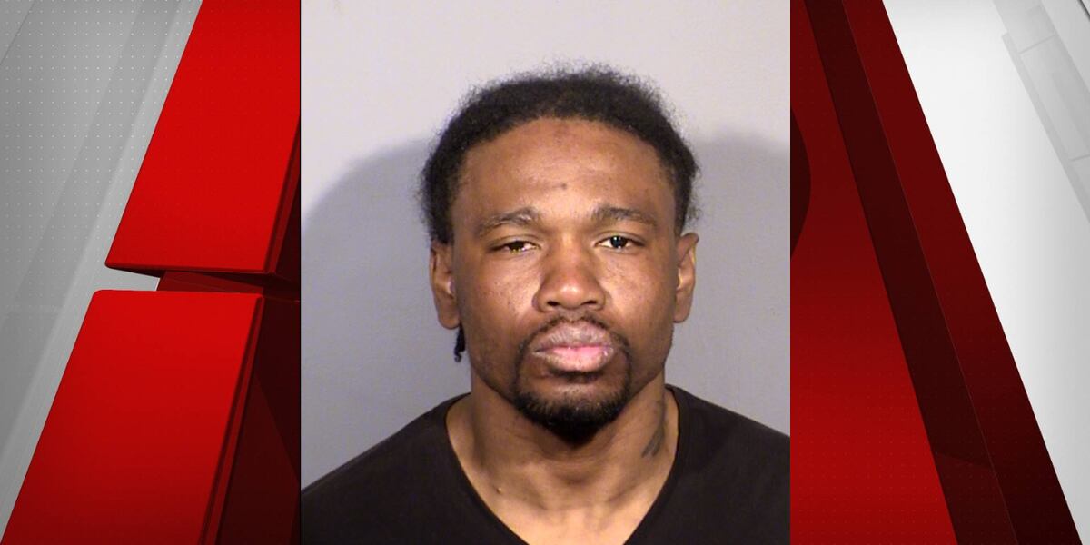 Las Vegas police arrest 33-year-old man suspected of multiple stabbings Las Vegas police arrest 33-year-old man suspected of multiple stabbings
