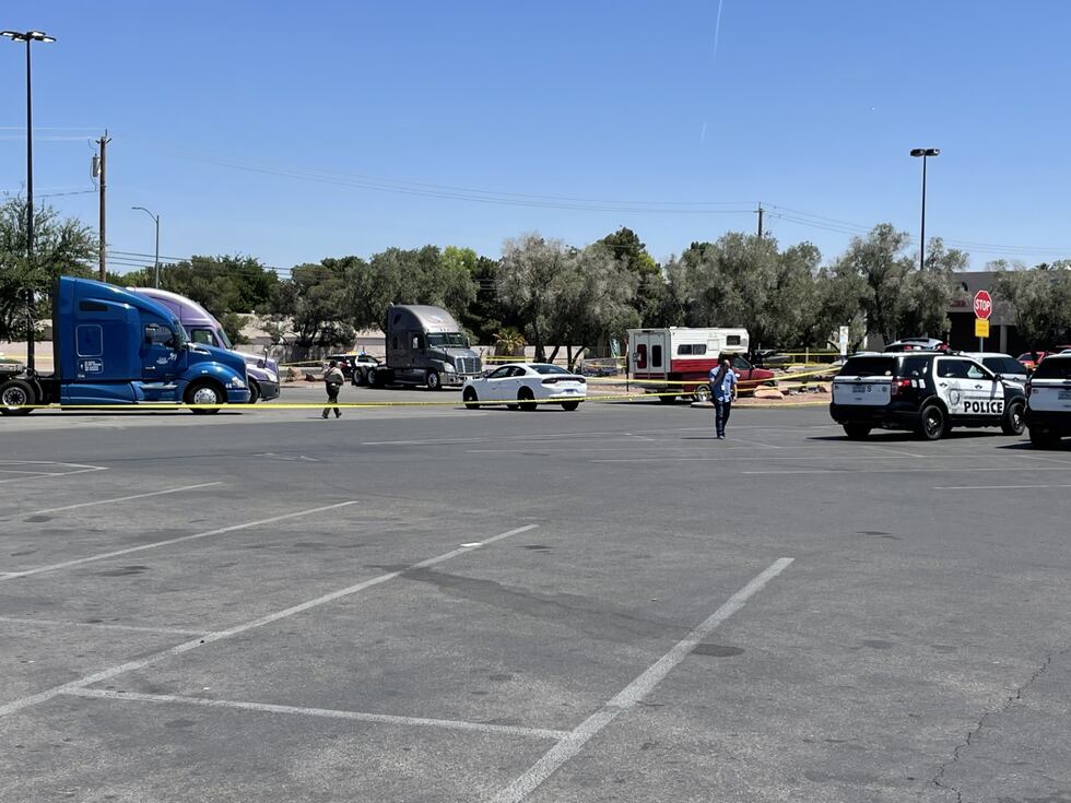 Las Vegas Police Investigating Shooting In East Valley Near Tropicana